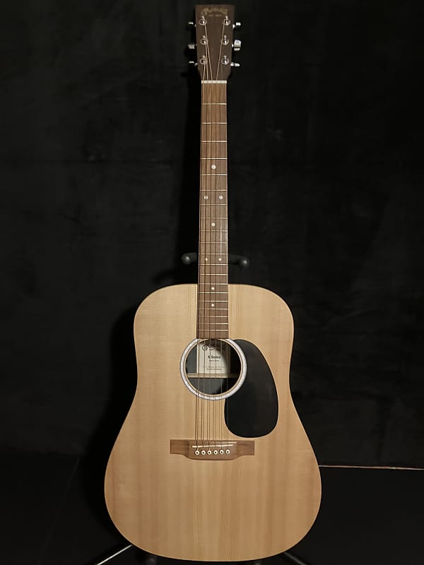 Martin X-Series 2021-2023 - Natural - Wall Display w/bag | Reverb
