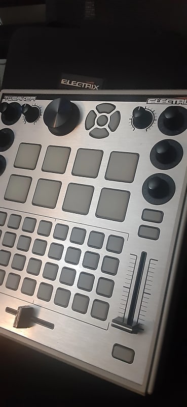 Electrix Tweaker With Case And Legs 2008 Gray Metal | Reverb