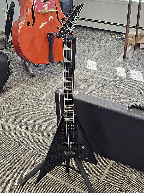 Jackson Professional Rhoads V W/Hard Case | Reverb