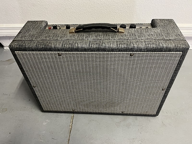 1965 Supro / Valco Model 1624 Amp - Rhino Hide | Reverb