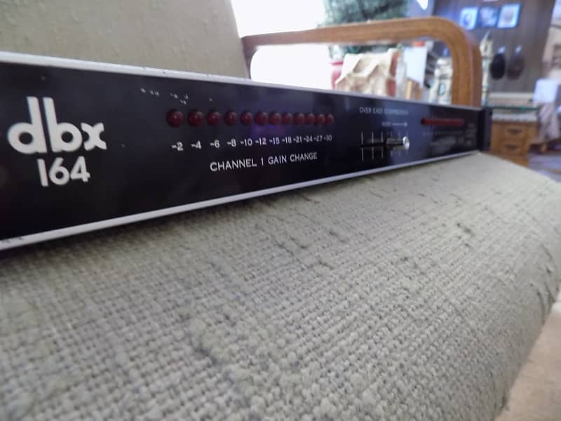 DBX 164 Stereo Compressor | Reverb