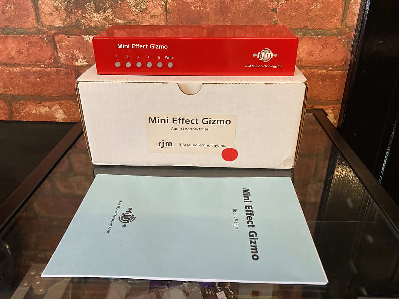 RJM Music Technology Mini Effect Gizmo - Effects Pedal Loop | Reverb