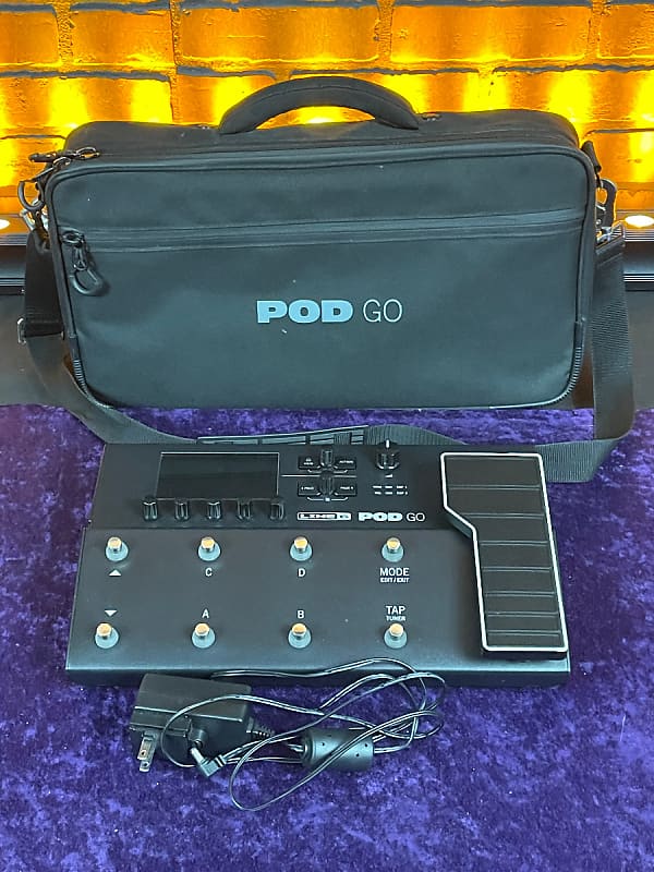 Line 6 POD Go Guitar Effects Processor Pedalboard w/ Carry | Reverb