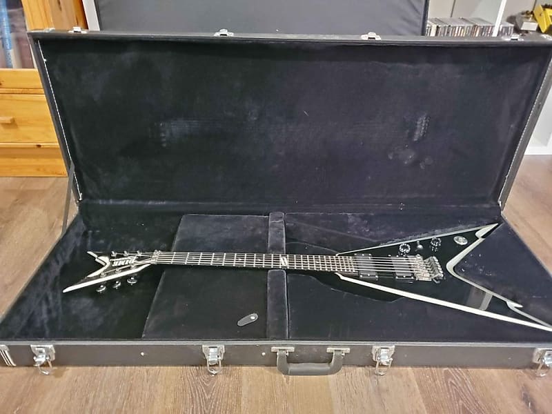 Dean Razorback V 255 - Black w/ Silver Bevels | Reverb