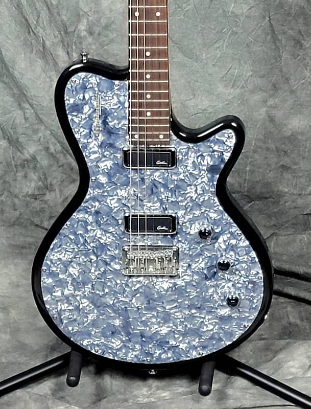 AS NEW STUNNING Godin Radiator, RARE Sapphire Pearl/Onyx | Reverb