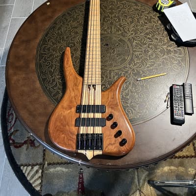Surine Quest 5 - Chestnut/Natural | Reverb
