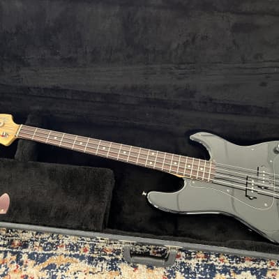 Fender Precision Bass 32" Medium Scale w/OHSC Black | Reverb