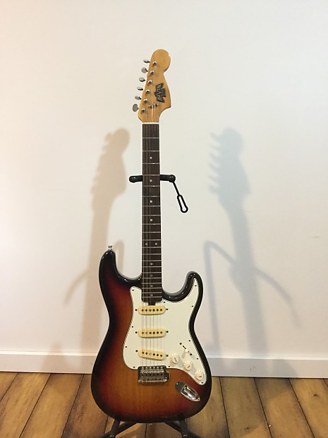 Raven Strat 1970s 3 Color Sunburst | Reverb