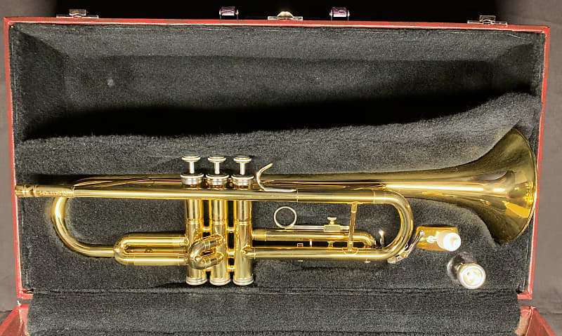 1996 Holton Model T602 Bb Student Trumpet Outfit | Reverb