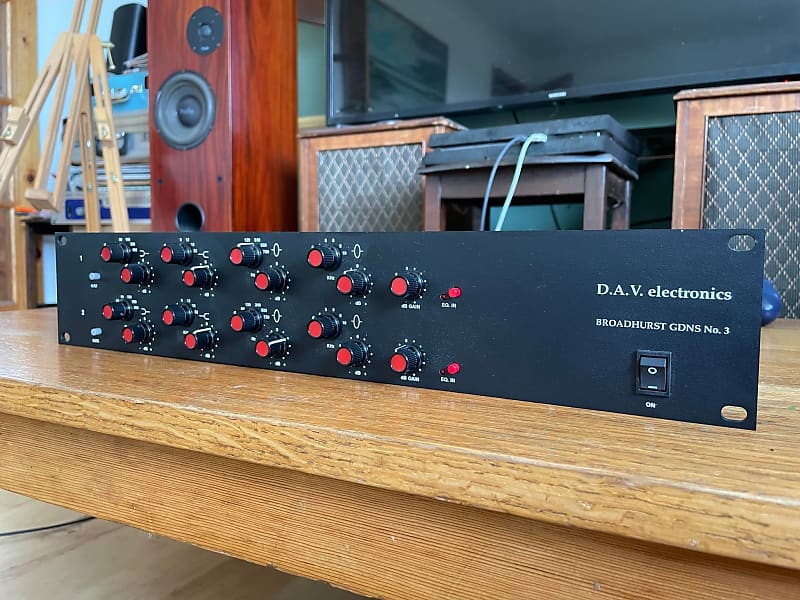 DAV Electronics BG3 Stereo Mastering EQ 2021 | Reverb UK