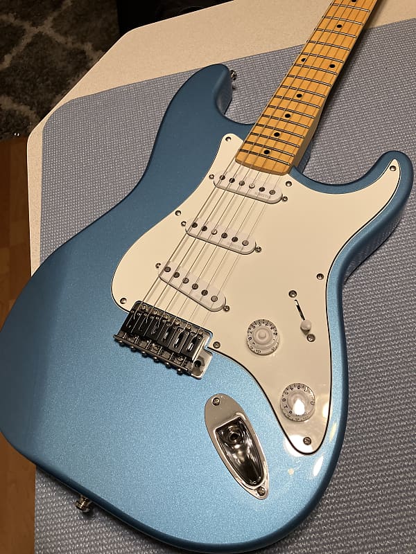 Schecter Diamond Series Strat 2016 - Blue | Reverb
