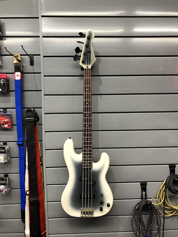 Stinger SBL-10 Bass C.F. Martin & Co 1980's - white/grey | Reverb