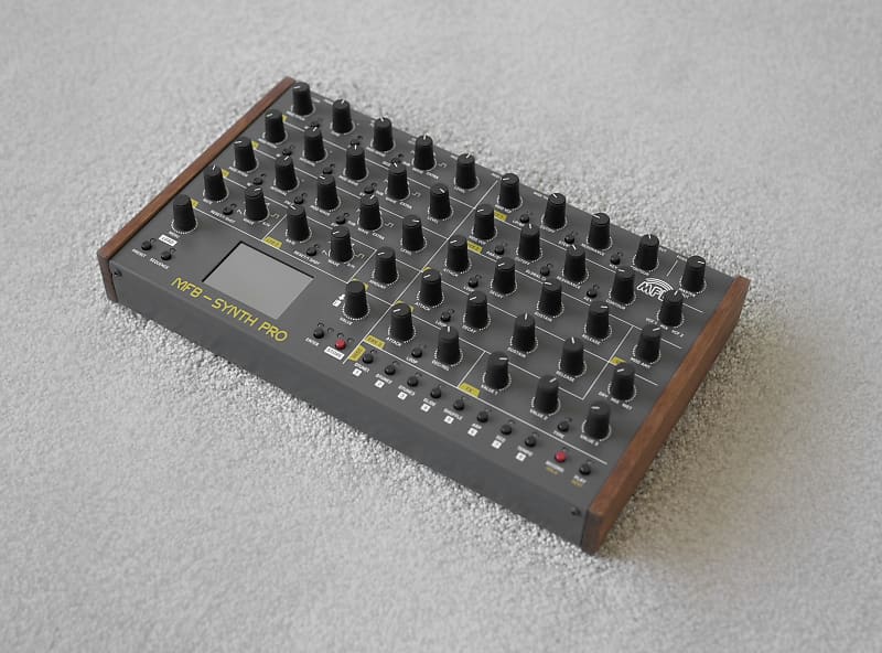 MFB Synth Pro - Rev 4 - 8 voice polyphonic analog synth | Reverb