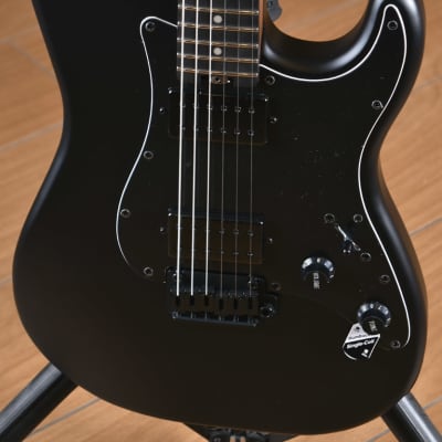 Schecter R66 Traditional Bad Boy Satin Black | Reverb Deutschland