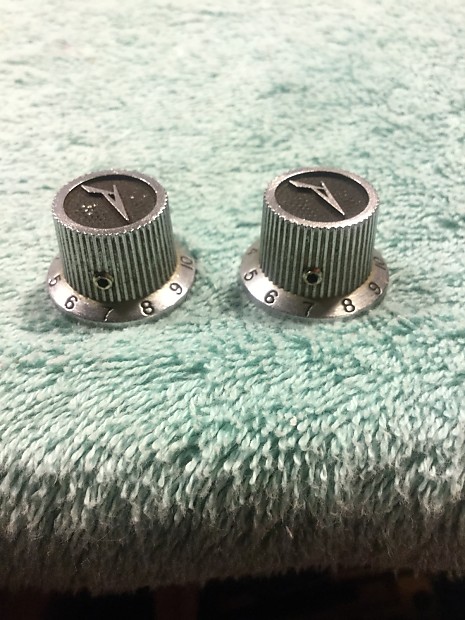 2 Volume & Tone knobs for early '80's Peavey "T" series | Reverb