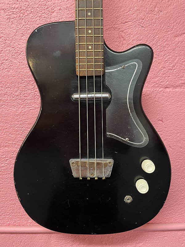 Silvertone Bass 60’s Black | Reverb