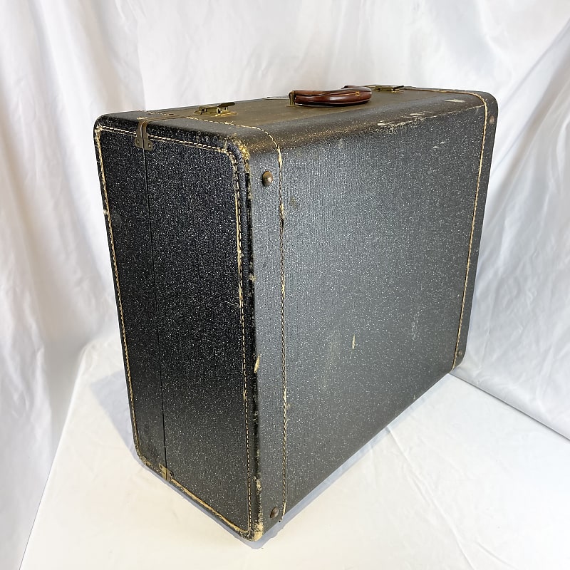 Black Titano Accordion Hard Case 21" x 18" x 9" (53cm x | Reverb