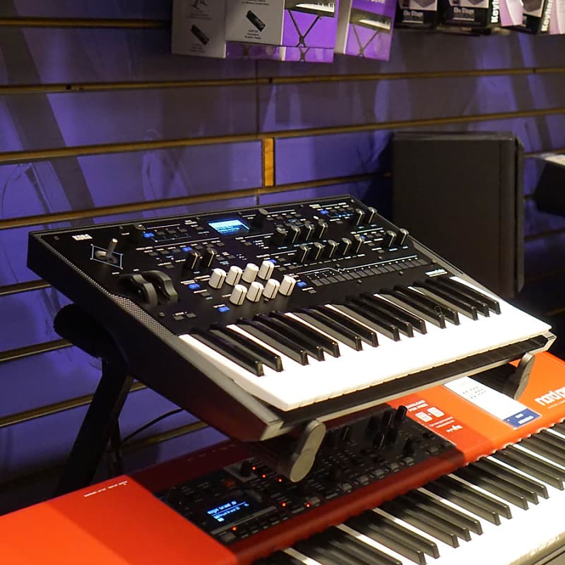 Korg Wavestate 37 Key Digital Wavesequencing Synth | Reverb