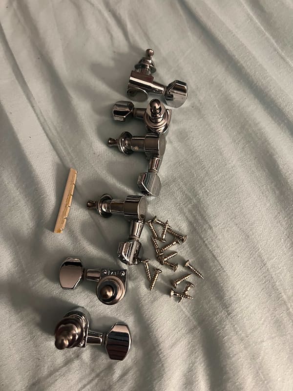 G&L Legacy 2010 - Silver Tuner set Made In Indonessia | Reverb