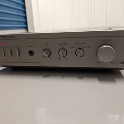 Realistic SA-150 Integrated Stereo Amplifier | Reverb