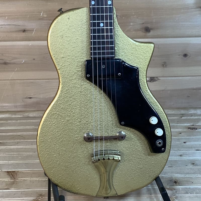 Supro 1960 Model 33 Short-Scale Electric Guitar USED - Gold | Reverb