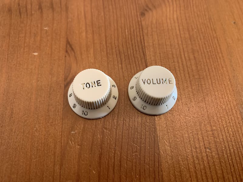 Fender Vintage 1962 Fender Jazzmaster Volume & Tone Knobs | Reverb