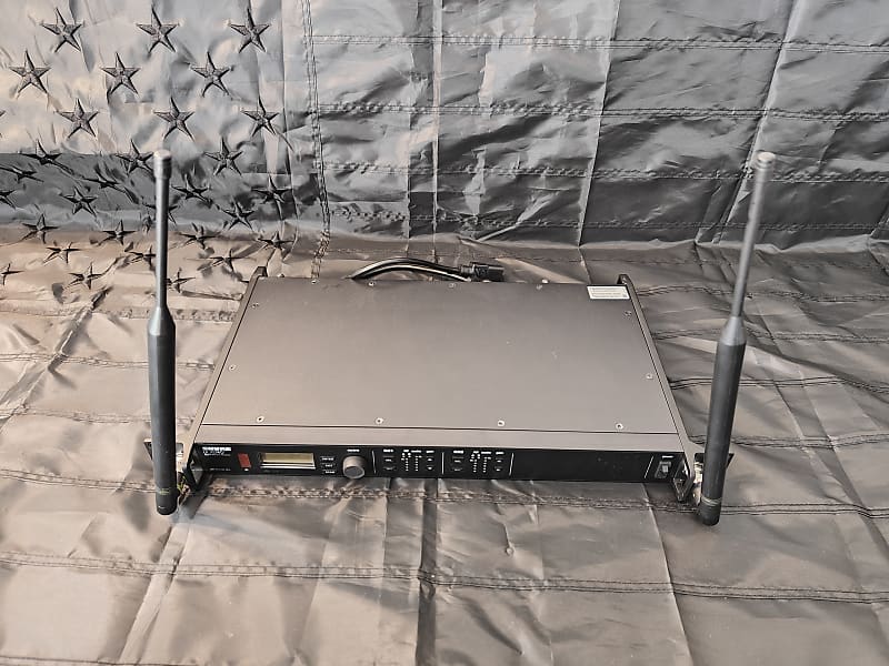 Shure Bundle ULXD4D-G50, 2 x ULXD2 SM58, 2 x ULXD1 WL185 | Reverb