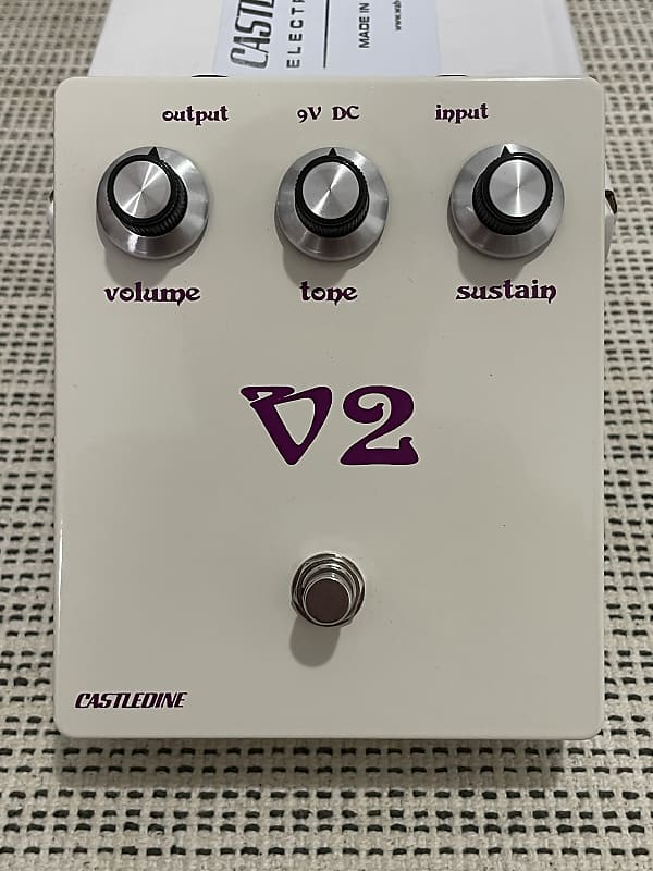 Castledine V2 Fuzz | Reverb