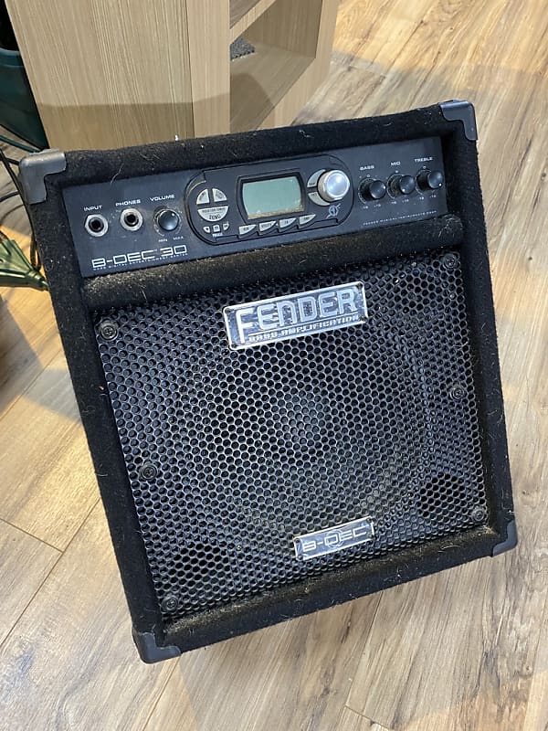Fender B- DEC 30 - Black | Reverb