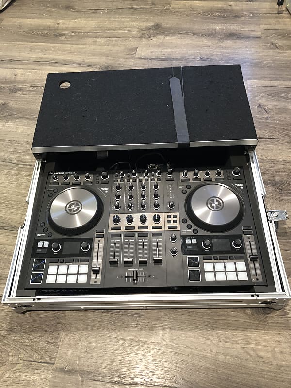 Traktor Kontrol S4 MK3 with Flight Case | Reverb