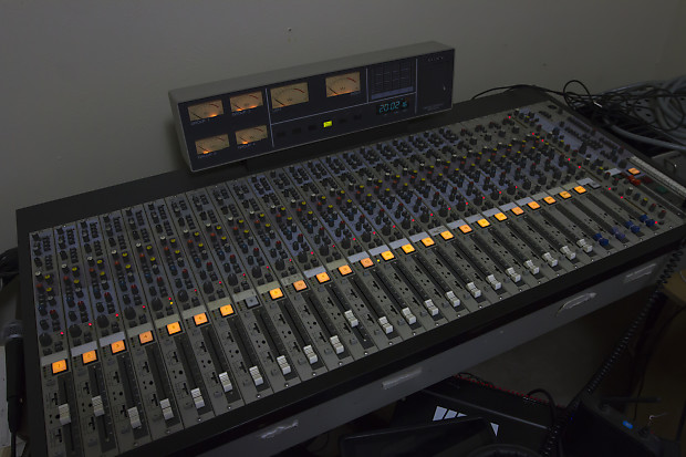 Sony MXP-2000 18 mic/line input, 4 stereo inputs, 4 bus, | Reverb UK