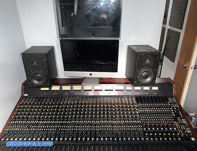 Yamaha PM2000 32x8 Console | Reverb