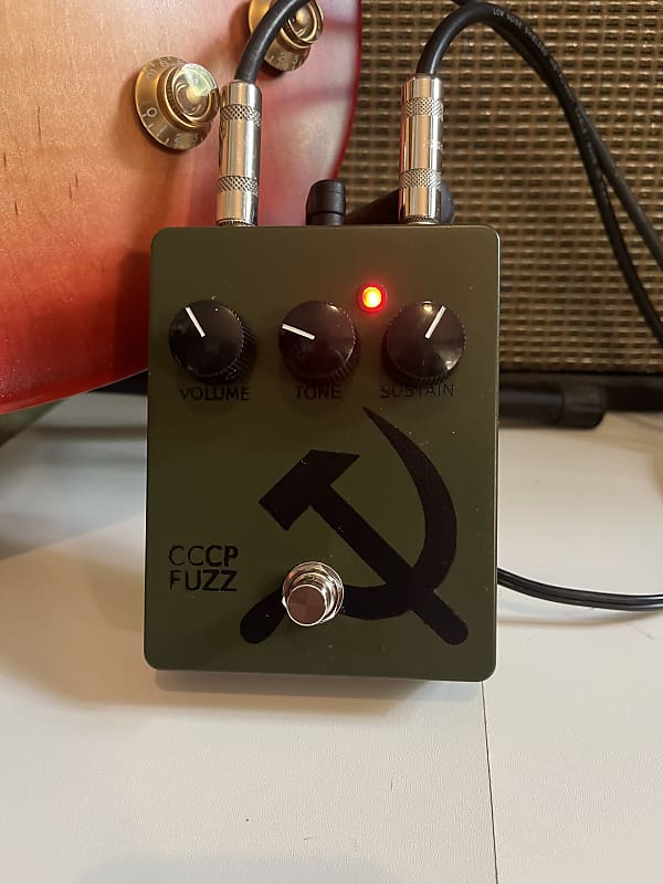 Rooni's Effects CCCP Fuzz 2025 - Matte Army Green | Reverb