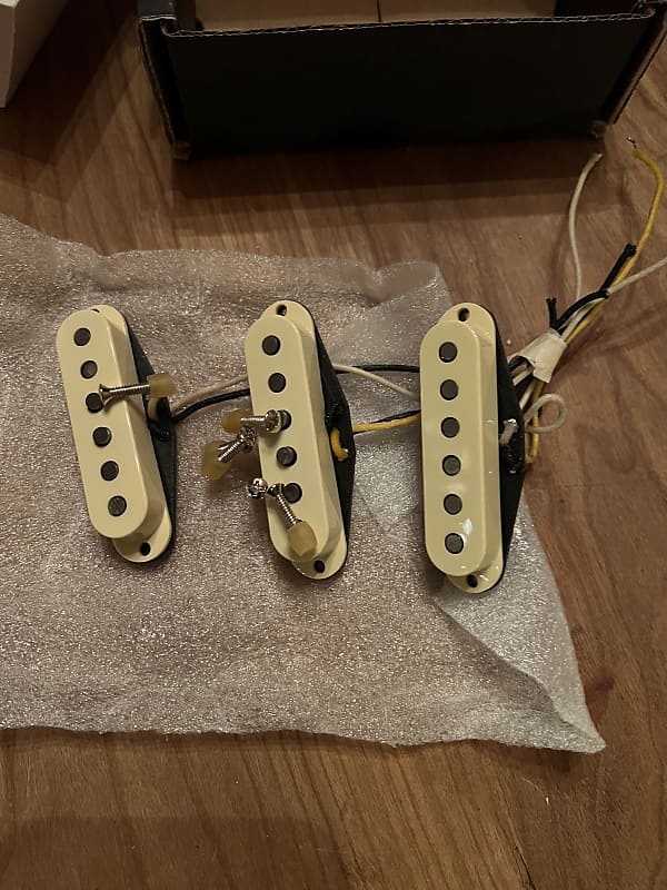 Fender Custom shop Stratocaster pickups 2023 - White | Reverb