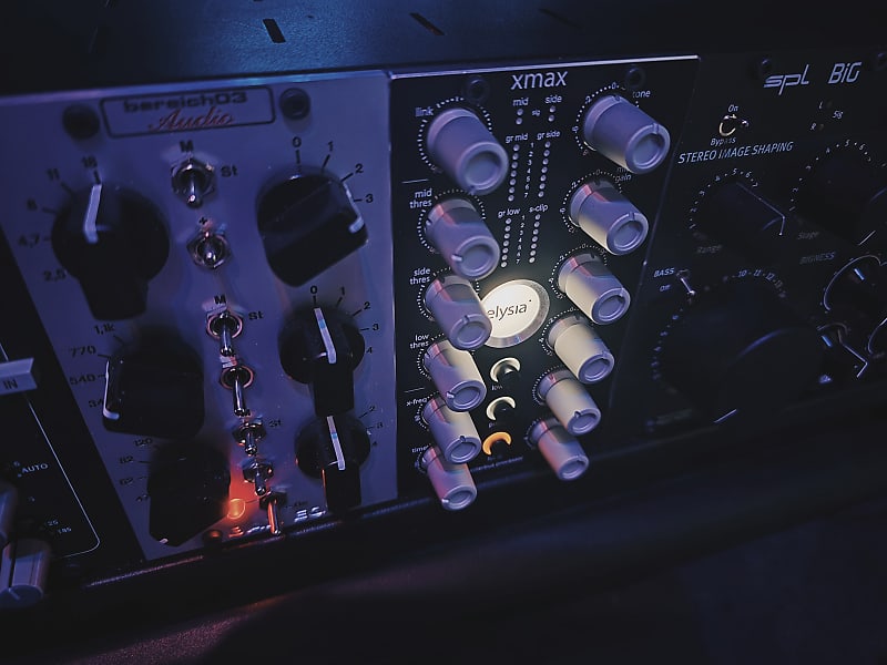 Elysia xmax 500-Series Masterbus Processor | Reverb