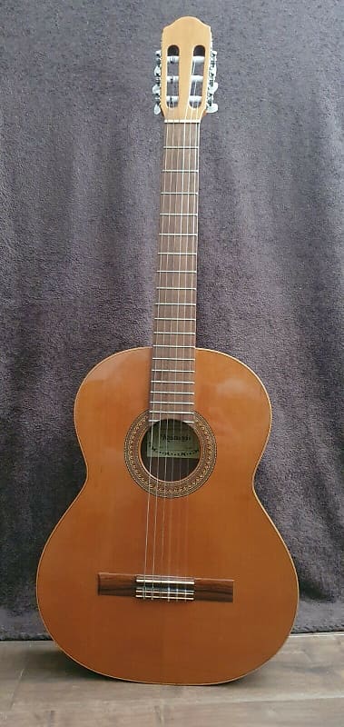 Raimundo 118 solid top classical guitar excellent condition | Reverb