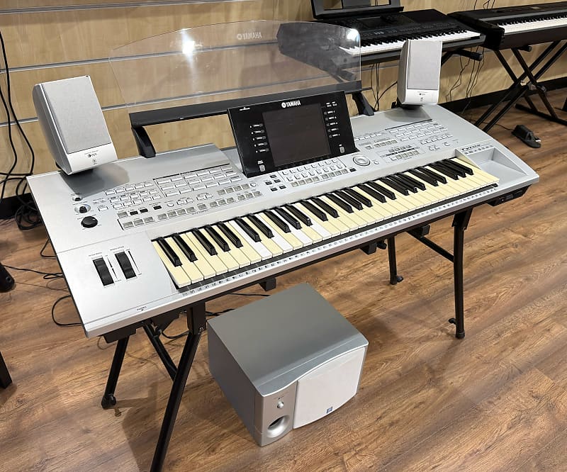 Yamaha Tyros v1 with Yamaha TRS MS01 Speakers and Manuals | Reverb UK