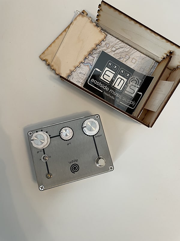 Spiral Electric fx White Boost | Reverb