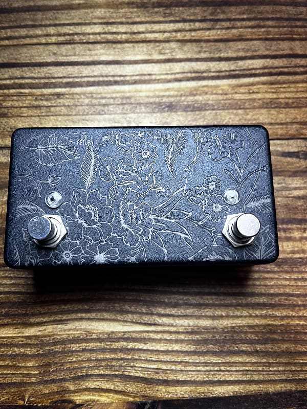 Dual True Bypass Looper with Status Indicator LED's 2022 - | Reverb