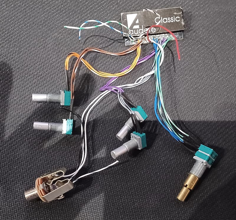 Audere Classic VB 4B 5H 4-band onboard bass preamp | Reverb