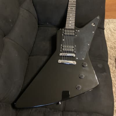 Chibson Explorer Flying V Copy - Black - White | Reverb