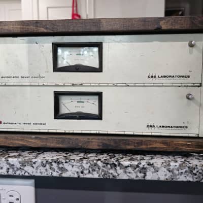 CBS Laboratories FM Volumax 411 Stereophonic Peak Limiter | Reverb