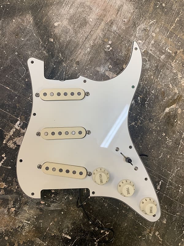 Lace Sensor noiseless Strat pickups and loaded | Reverb Australia