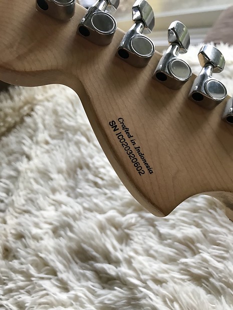 2002 Fender Squier Standard Stratocaster 20th Anniversary 2002 Fender Squier Standard Stratocaster 20th Anniversary