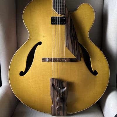 Roger Borys B-420 Carved Acoustic Archtop Floating Kent | Reverb