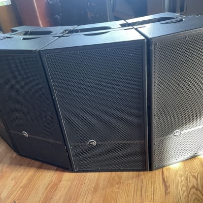 Mackie HDA (Each) line array system | Reverb