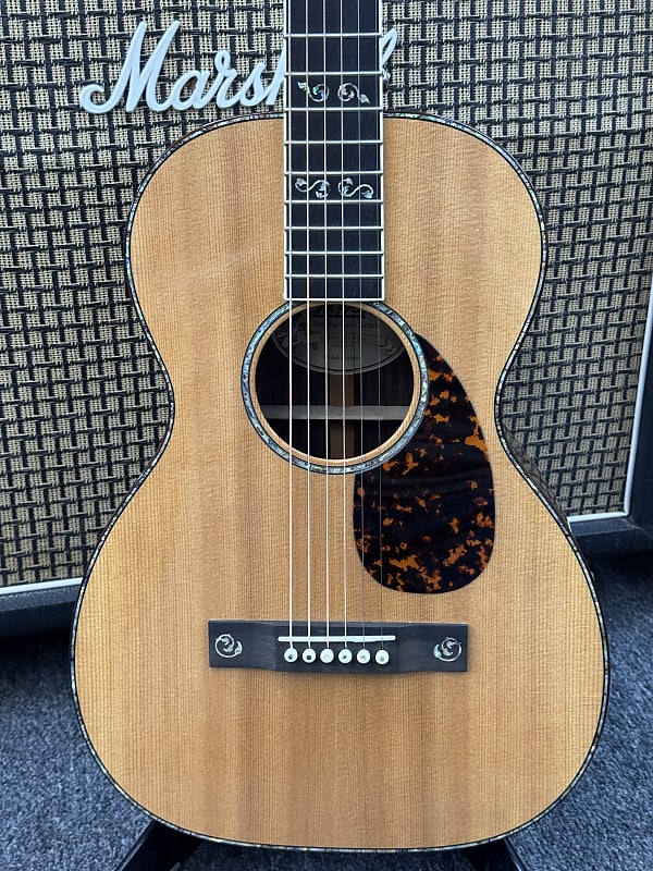 Larrivee P-10 Parlor Fancy 2014 With Case | Reverb