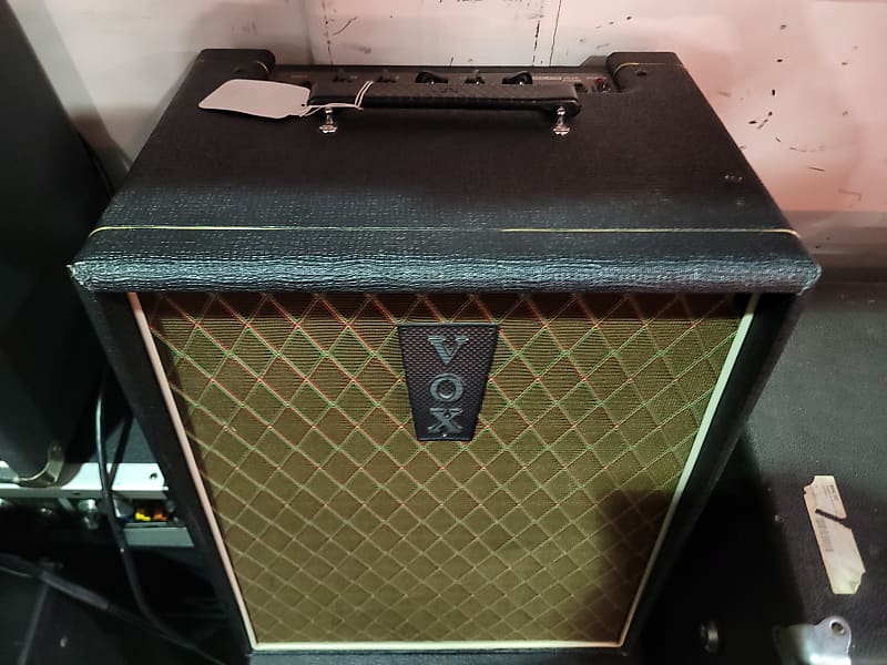 Vox T-25 1x10" Bass Combo - Local Pickup Only | Reverb