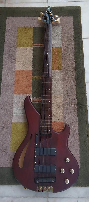 Vantage Fretless four string bass 92-94 - Wood | Reverb Australia