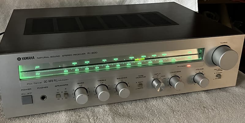 YAMAHA R-300 | Reverb